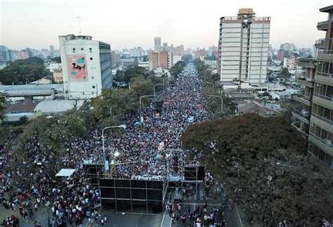 Cuántas personas fueron a la marcha Tucumán el tucumano