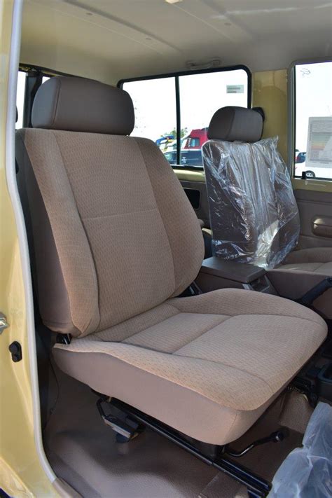 Model Toyota Landcruiser Hardtop Short Wheel Base V L