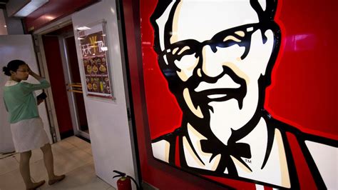 Super Relatable Woman Spends A Whole Week In A Kfc After Tough Breakup