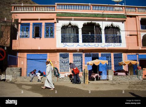 Setti Fatma Morocco Jan 22 Unidentified Man Prepares His Backpack Before Climbing The Famous