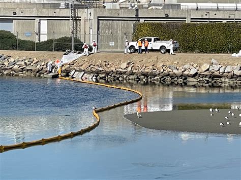 Huntington Beach Oil Spill Beach Closures And More Nbc Los Angeles