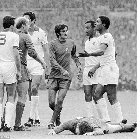 Portugal Hero Eusebio Dead At The Age Of 71 Daily Mail Online