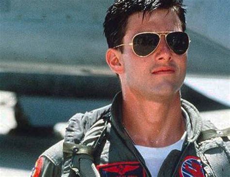 عینک آفتابی خلبانی مدلی که هیچ وقت از مد نمی افتد Komolife