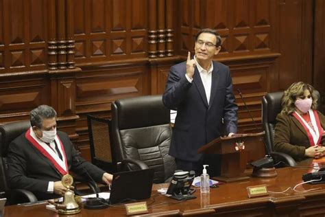 PJ dicta impedimento de salida del país contra Martín Vizcarra acusado