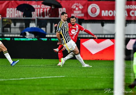 Monza Juventus Massimo Caputi Più Meriti Bianconeri O I Demeriti Brianzoli