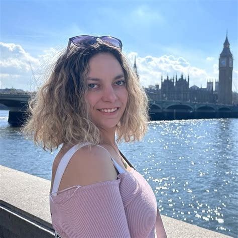 Sara Santos Luakay8 • Threads Say More