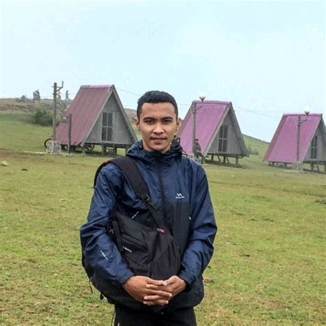 Ahmad Bakri Ternate Maluku Utara Indonesia Profil Profesional