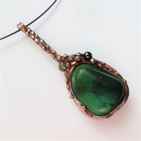 Zelený Amulet Potvor Pomáhat Tvořit