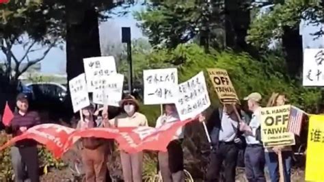 赖清德回程“过境”美国旧金山，侨胞抗议：“台独”是死路一条凤凰网视频凤凰网