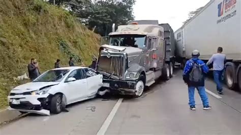 Carambola en la Autopista Córdoba Veracruz Deja Cinco Lesionados N