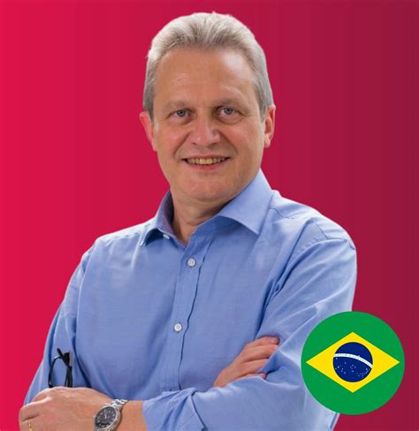 Quem é Gilberto Tomazoni Favikon