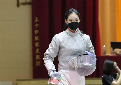 小s二女儿竟是击剑选手！扎高马尾身穿击剑服超飒爽 Woahmy