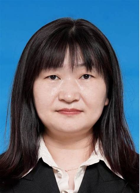 何宏（山西财经大学文化旅游与新闻艺术学院讲师）百度百科