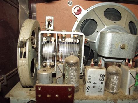 Poste Radio Tsf En Bakélite De Marque Philips Et Modèle Bf 311 A