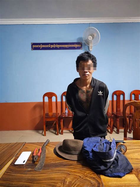 ទីបំផុត ចាប់ខ្លួន បាន ហើយជន ដៃដល់ ចូល វា យ ប្ល ន់ ស្ត្រី វ័យ ចំណាស់ ដល់ ក្នុងផ្ទះ នៅស្រុក ពួក