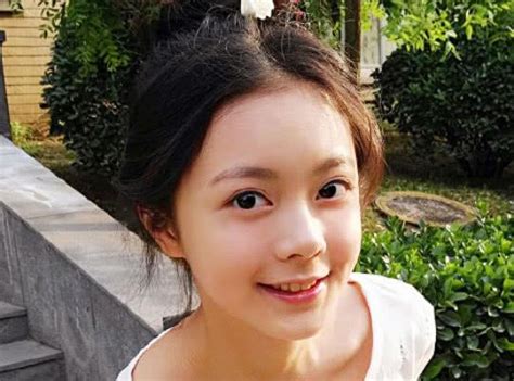 少年派為何選趙今麥扮演林妙妙？看到她素顏直播後，網友閉嘴了 每日頭條