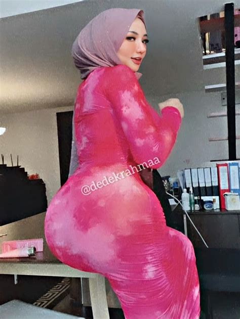 Pin By Rekan Adi Mahesa On Bokong Semok Beautiful Arab Women Beautiful Muslim Women