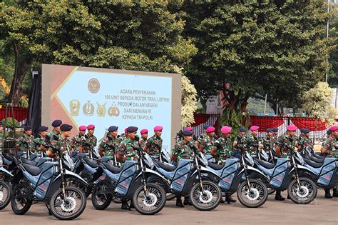 Unit Rantis Trail Listrik Bikinan Len Diserahkan Menhan Ke TNI Dan Polri PT Len Industri