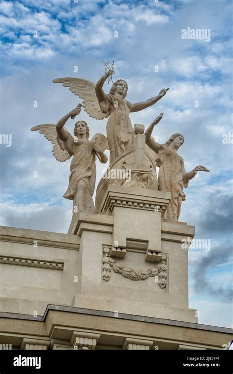 détails de la tour du vieux bureau de poste de valence Photo Stock Alamy