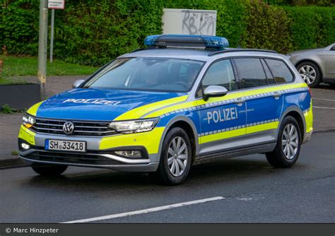 Einsatzfahrzeug SH 33418 VW Passat Variant FuStW BOS Fahrzeuge