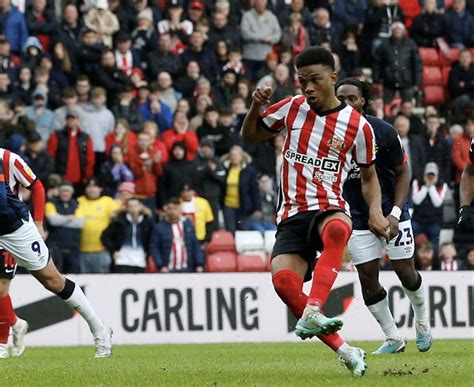 Amad Alvaro And 5 Man Utd Players Enjoying Life On Loan This Season