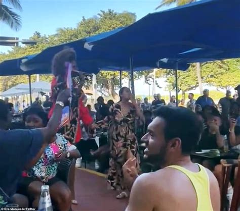 Aoc Is Spotted Partying Maskless At A Crowded Drag Bar During Miami Vacation Daily Mail Online