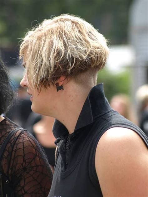 Blonde Bob With Buzzed Nape Model Hair Hair Models Shaved Nape