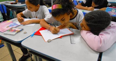 Escola Municipal Said Albeny LITERATURA PROJETO CONTO DE FADAS
