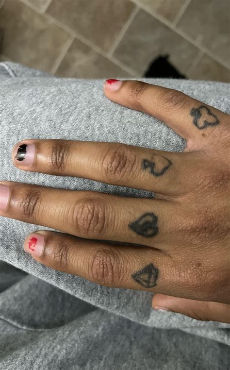 i saw someone else with a similar tat and decided to share mine r