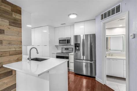 17520 Nw 67th Place Unit B3 Hialeah Fl 33015 Mls A11477036