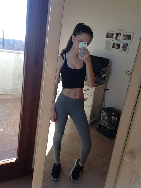 Tumblr Girl Selfie Working Out