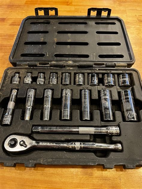 Klutch 41239 Klutch 38in Drive Socket Set 18 Pc Sae Great