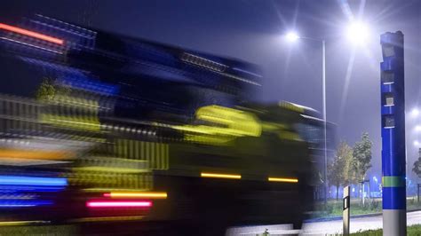 Bundestag beschließt Ausweitung der Lkw Maut