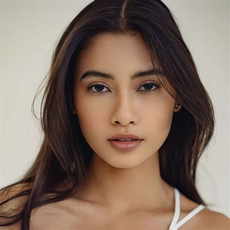 ကောင်မလေးရဲ့ ဒီ Movement လေး🥺🥺🥺🥺 ဘယ်သူမှတ်မိကြသေးလဲ 🥺 အရမ်းပျော်ခဲ့ရတဲ့နေ့ ဖြစ်သလို ဂုဏ