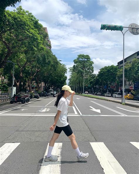 Annie 지애 還沒有準備好送走夏天🍃🍵 原本只是想去喝茶沒想到餐點也都好好吃的一天 Btw 最近生活各種不順