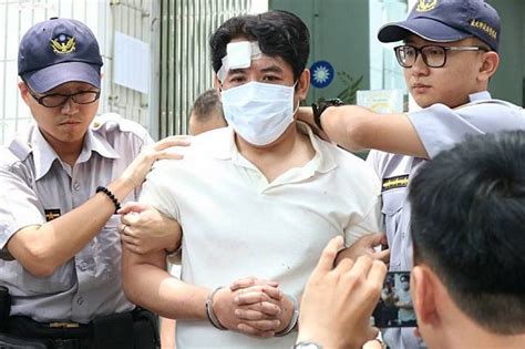 男子從軍史館偷武士刀 闖總統府砍殺憲兵 上報 焦點