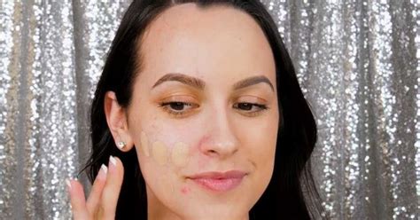 Avoid Cakey Foundation And Creases When You Follow These 5 Helpful Tips How To Apply