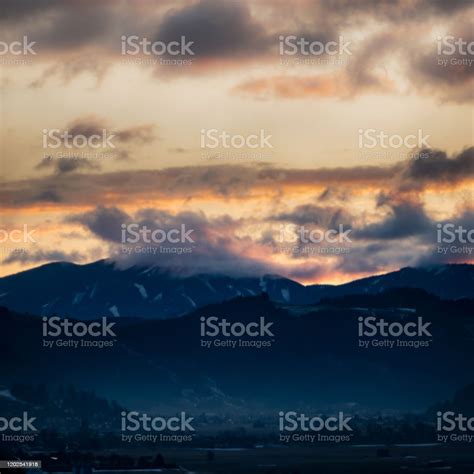 알프스의 일출 0명에 대한 스톡 사진 및 기타 이미지 0명 겨울 경관 Istock