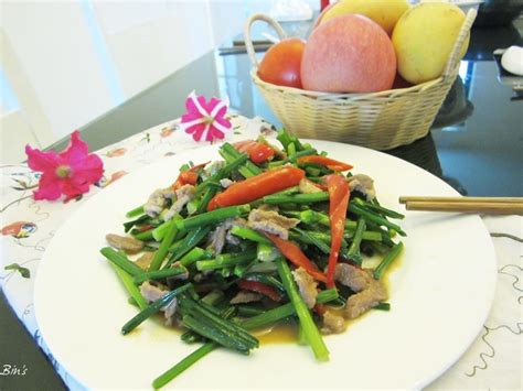 【韭菜花炒肉丝的做法步骤图，怎么做好吃】谭斌食光漫步下厨房