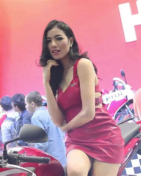 Alasan Mengapa Cewek Suka Pakai Rok Mini Dan Hot Pant Dzargon