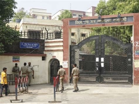 Girjashankar Jaiswals Bail Cancelled For Demanding Extortion In Varanasi Banaras Varanasi