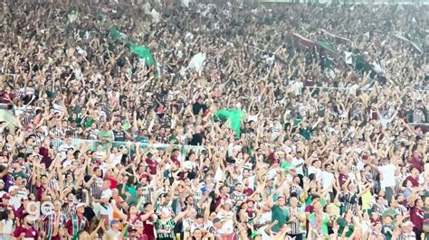 Vídeo React do ge Torcida do Fluminense canta em apoio ao time na