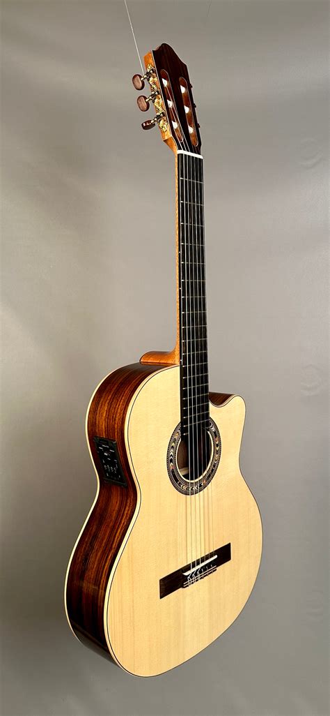 Kremona Fiesta F65CW-SB acoustic electric classical guitar