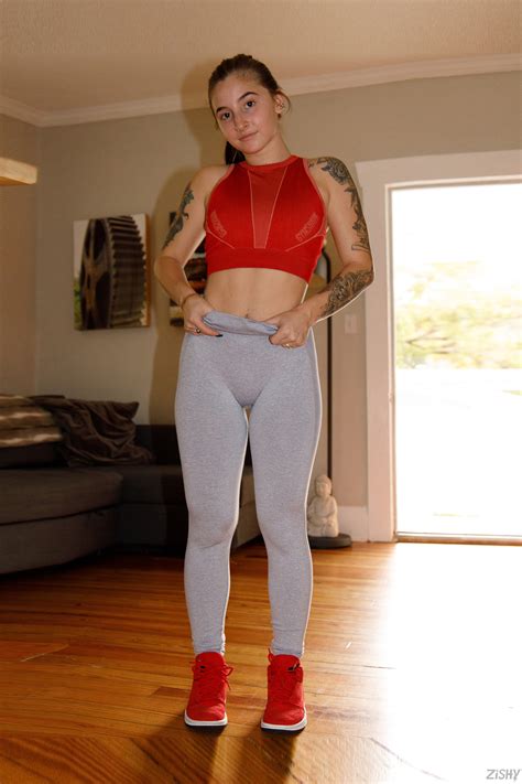Sasha Apex For Gymshark Zishy