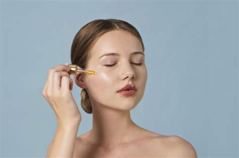 Rekomendasi Serum Untuk Mencerahkan Wajah Semua Di Bawah 100 Ribu Dan