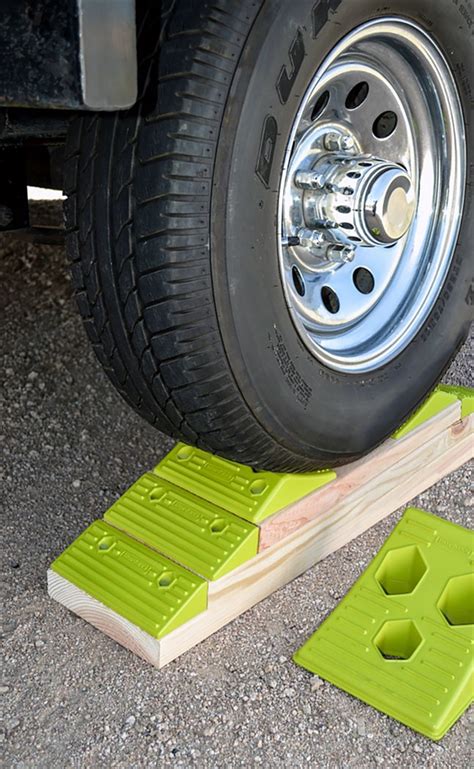 Hopkins 08200 Endurance Rv Leveling Kit With Wheel Chock