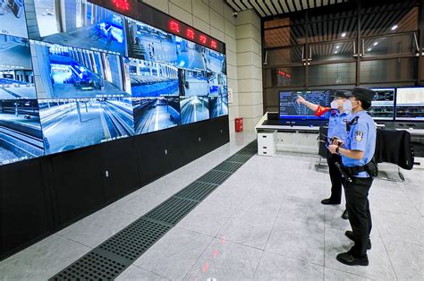 西安鐵警開展夏夜治安集中巡查宣防 新華網陜西頻道