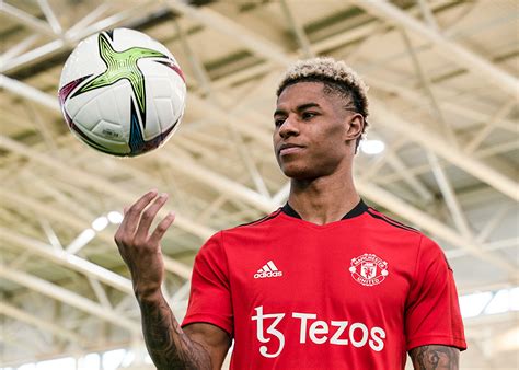 Manchester United Selects Tezos As Official Blockchain And Training Kit