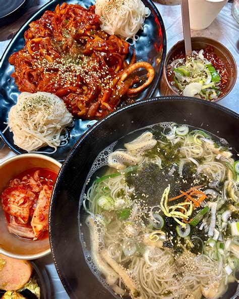 Likefood 광장시장 찹쌀꽈배기 길거리음식 얼마 전 광장시장을 지나며 참치김밥을 먹었었는데 오늘은 간식으로 꽈배기를