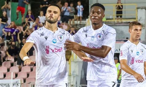 Чергова вольова ЛНЗ Карпати 2 1 Відео голів та огляд матчу ᐉ Ua Футбол